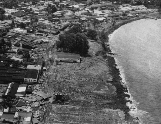 Tsunami in Hawai‘i | Images of Old Hawaiʻi