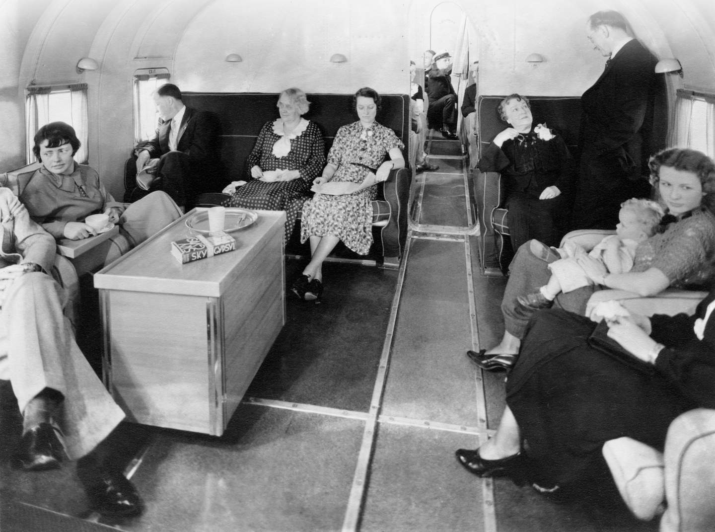 ‘Flying in Rough Air’ | Images of Old Hawaiʻi