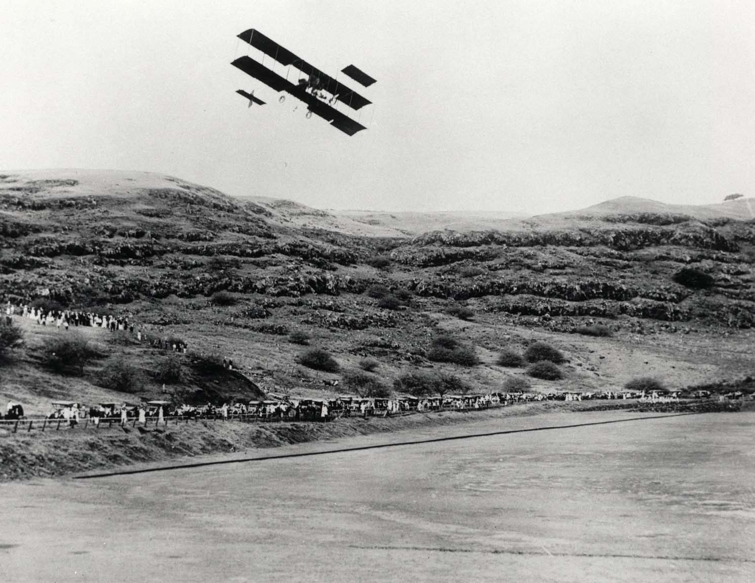 First Flight in Hawai‘i – 1910 | Images of Old Hawaiʻi