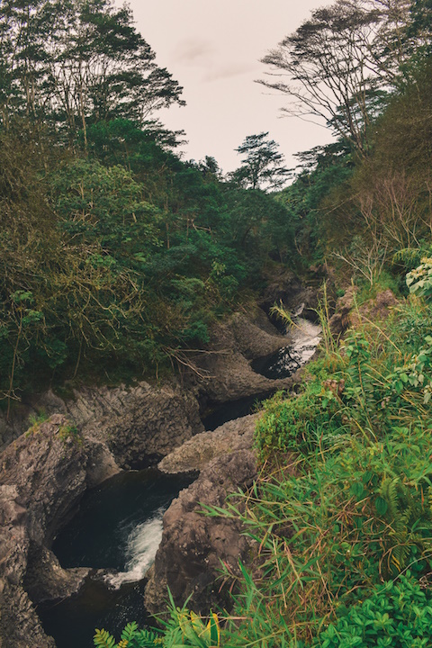 Boiling Pots | Images of Old Hawaiʻi