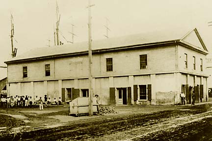 C Brewer | Images of Old Hawaiʻi