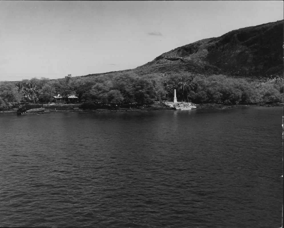 Captain Cook Monument | Images of Old Hawaiʻi