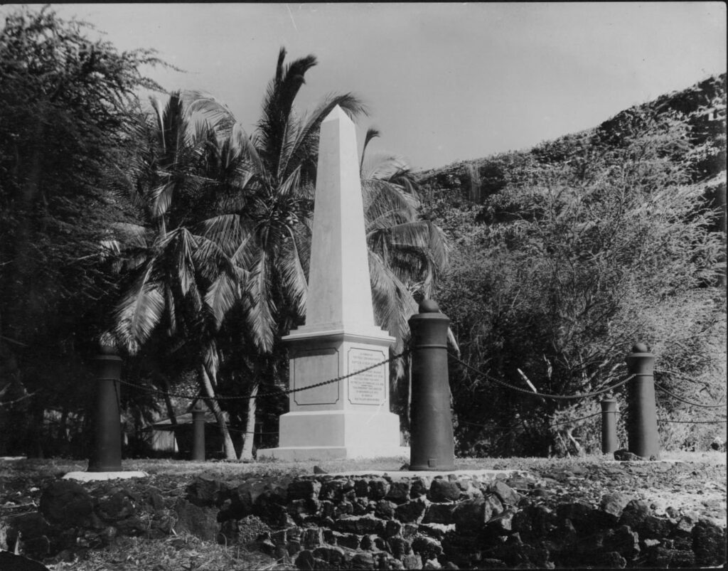 Captain Cook Monument | Images of Old Hawaiʻi