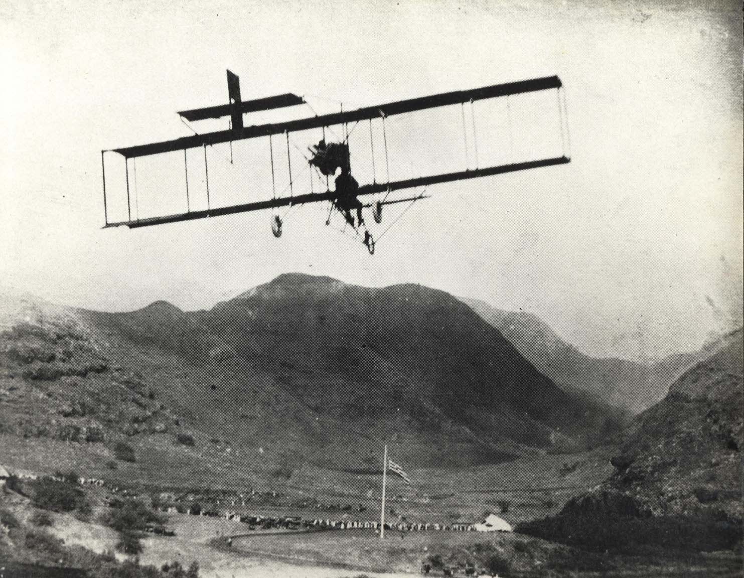 First Flight in Hawai‘i – 1910 | Images of Old Hawaiʻi