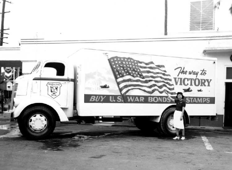 Lani Moo | Images of Old Hawaiʻi