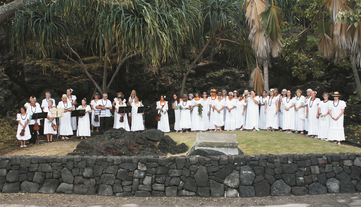 Along Ali‘i Drive | Images of Old Hawaiʻi