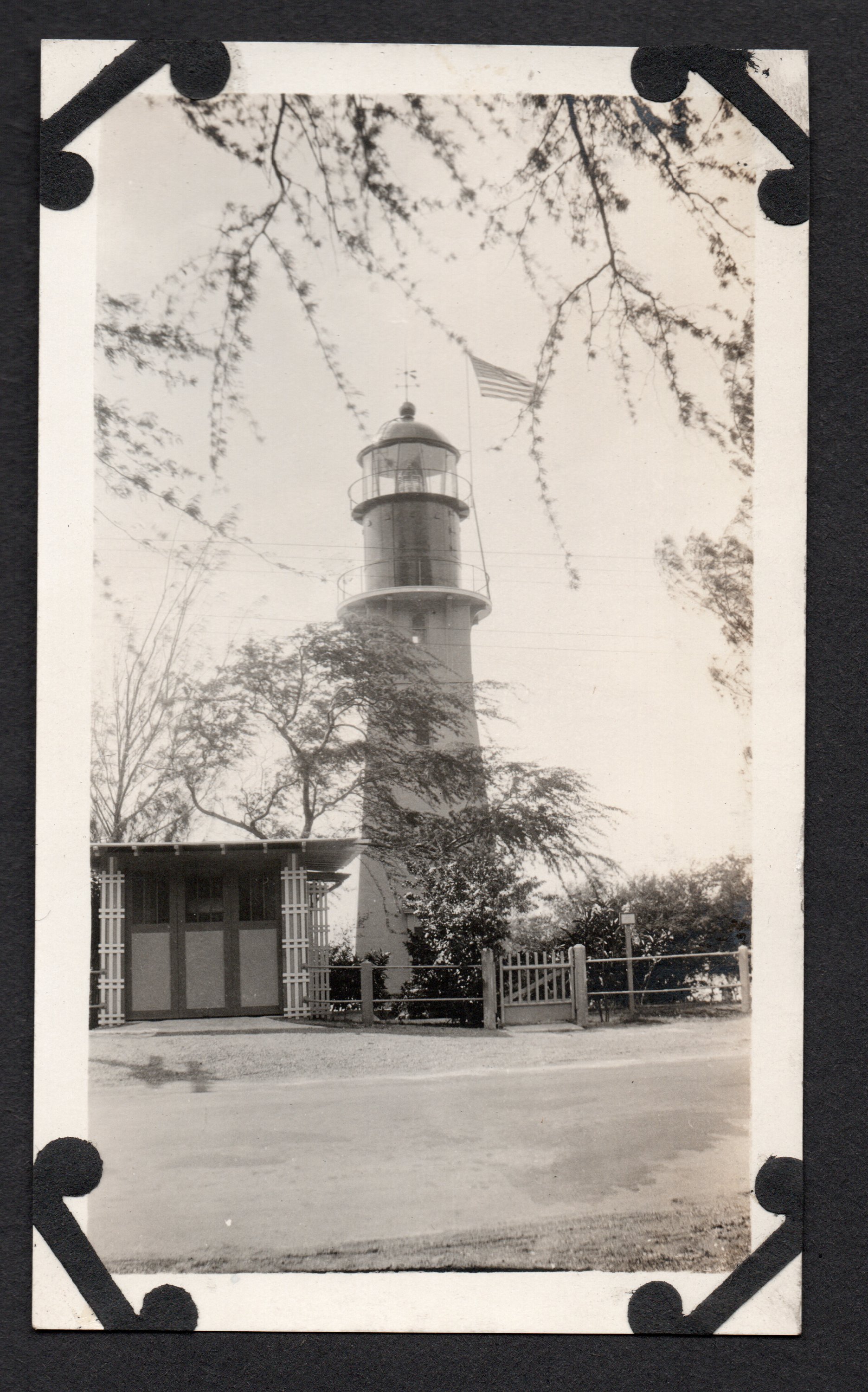 Diamond Head Lighthouse | Images of Old Hawaiʻi