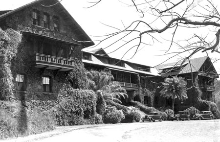 Mid-Pacific Institute | Images of Old Hawaiʻi