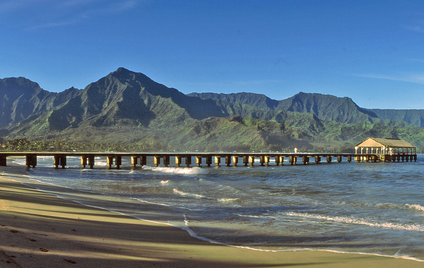 Hanalei Bay Pier | Images of Old Hawaiʻi