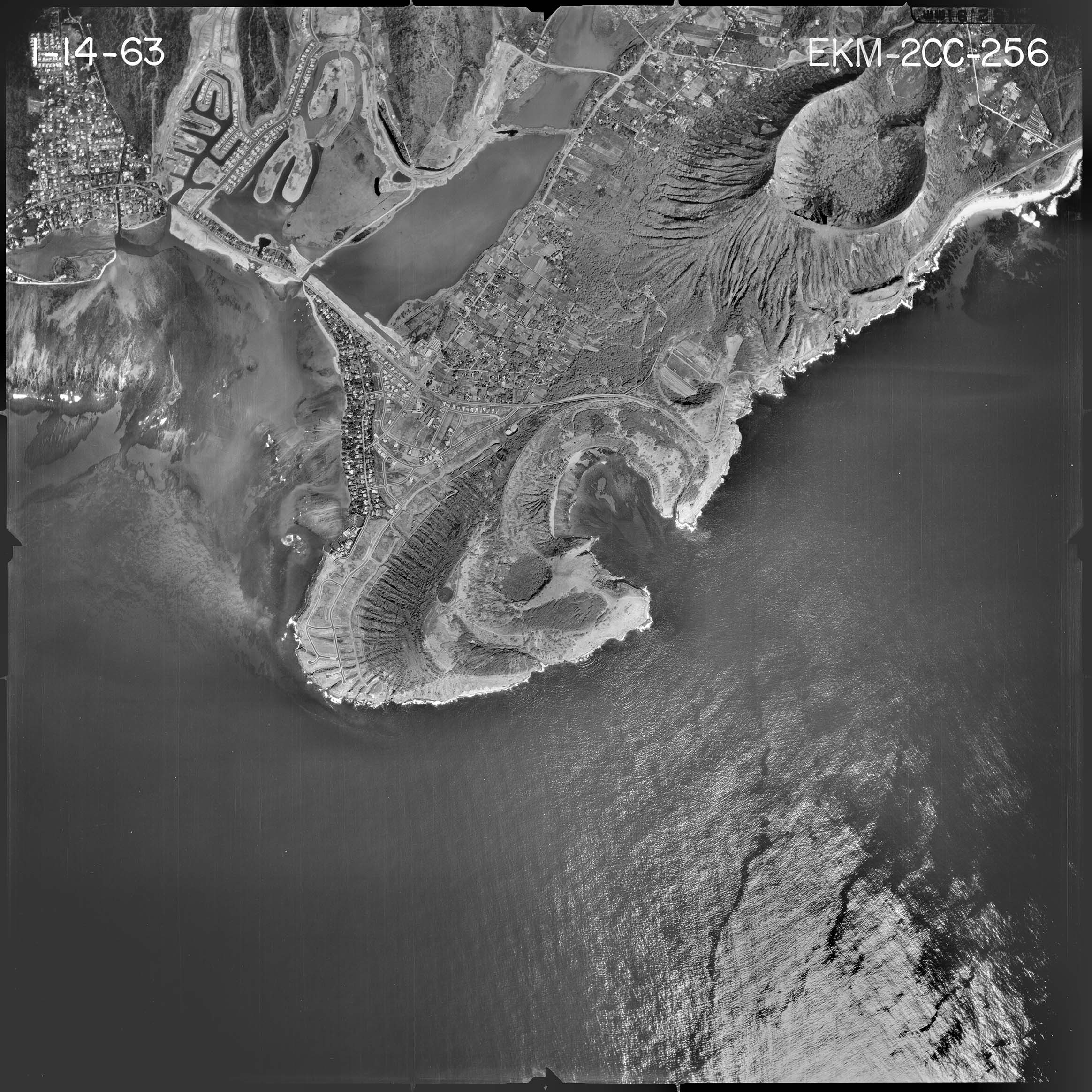 Kuapā Pond | Images of Old Hawaiʻi