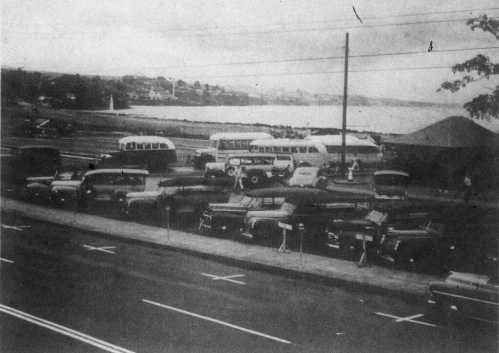 Land Sampans | Images of Old Hawaiʻi