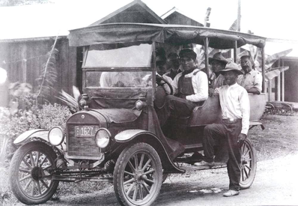 Land Sampans | Images of Old Hawaiʻi