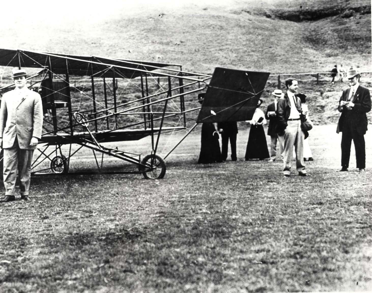 First Flight in Hawai‘i – 1910 | Images of Old Hawaiʻi