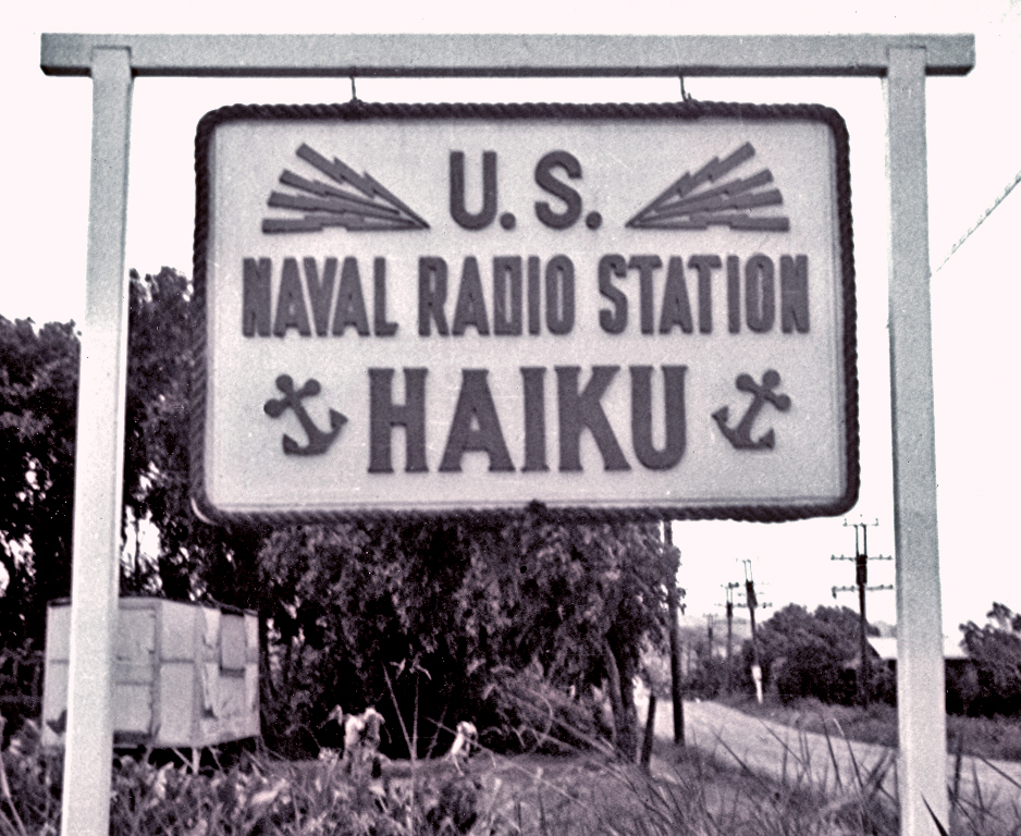 Haiku Valley Communications … and Stairway | Images of Old Hawaiʻi