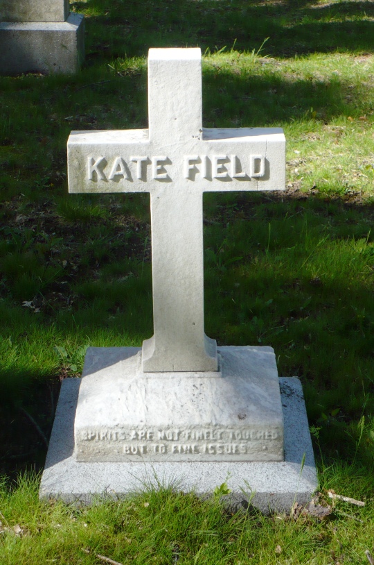 ‘Singing to Me is a Paradise’ | Images of Old Hawaiʻi