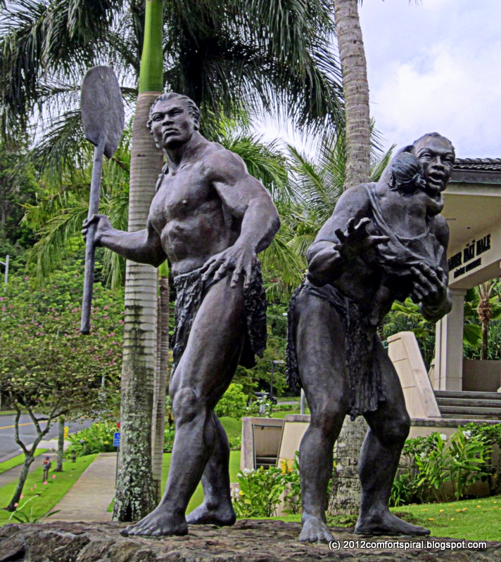 Law of Splintered Paddle-statue | Images of Old Hawaiʻi