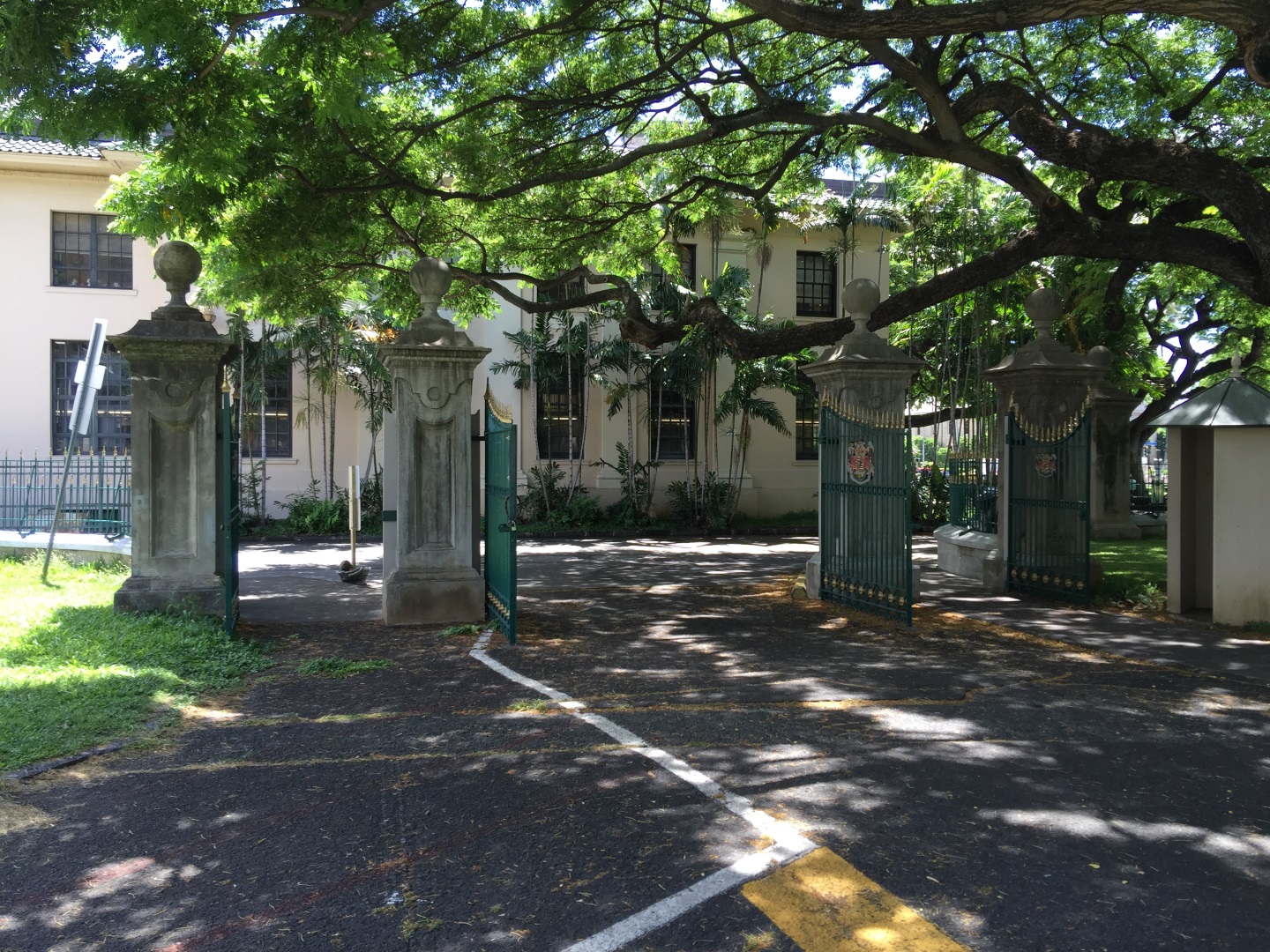 The 5th Gate | Images of Old Hawaiʻi