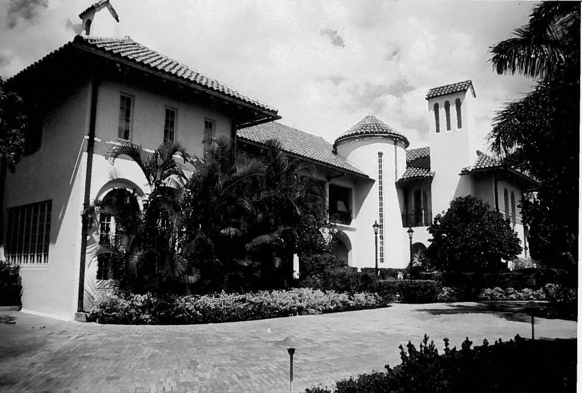 Joseph Paul Mendonça | Images of Old Hawaiʻi