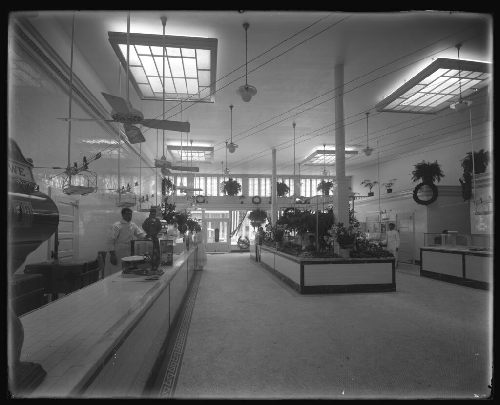 Metropolitan Meat Market | Images of Old Hawaiʻi