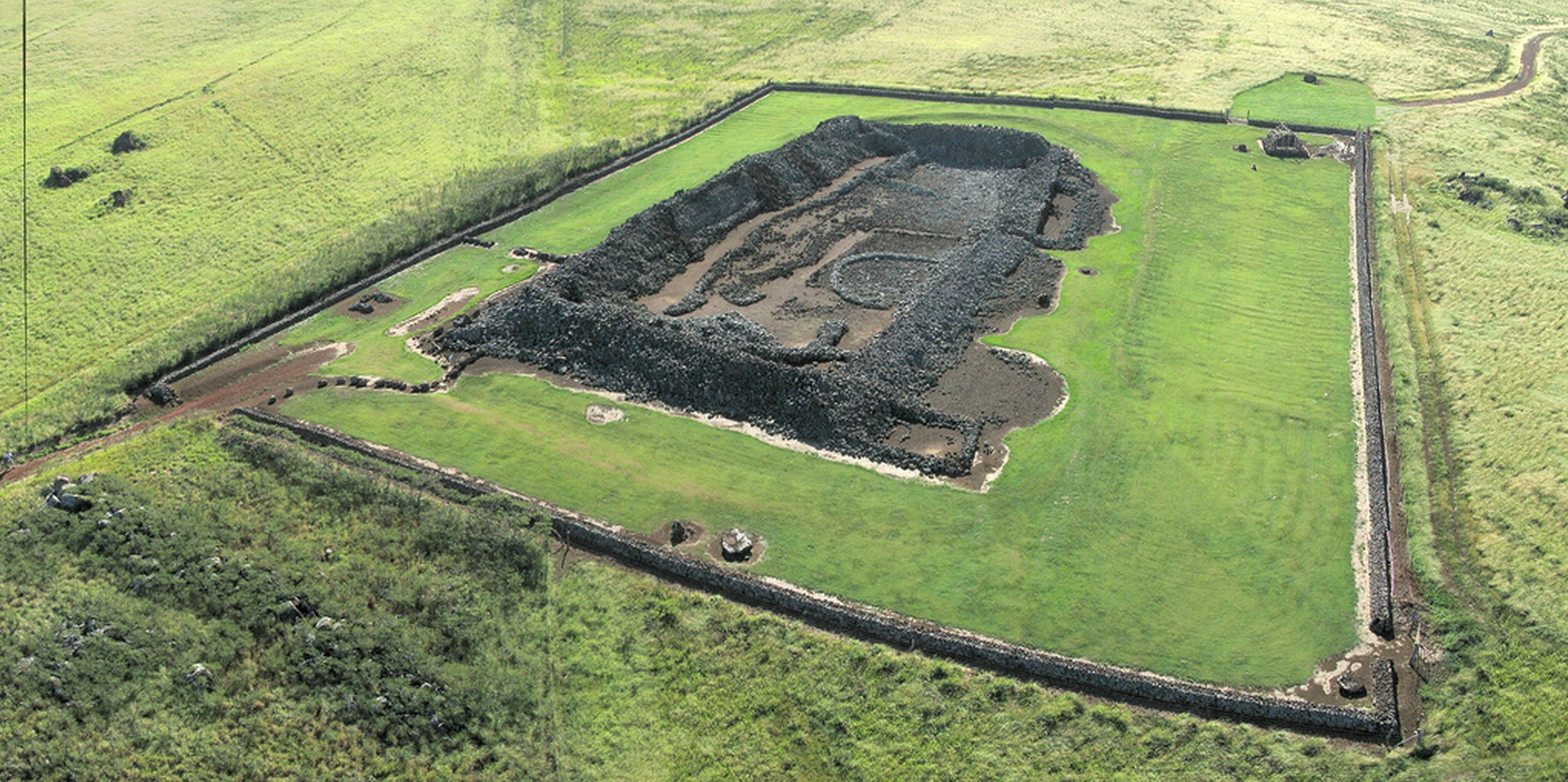 Heiau | Images of Old Hawaiʻi