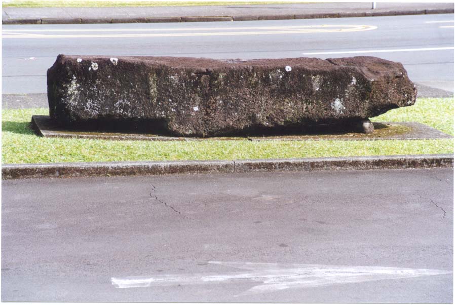 Naha Stone | Images of Old Hawaiʻi