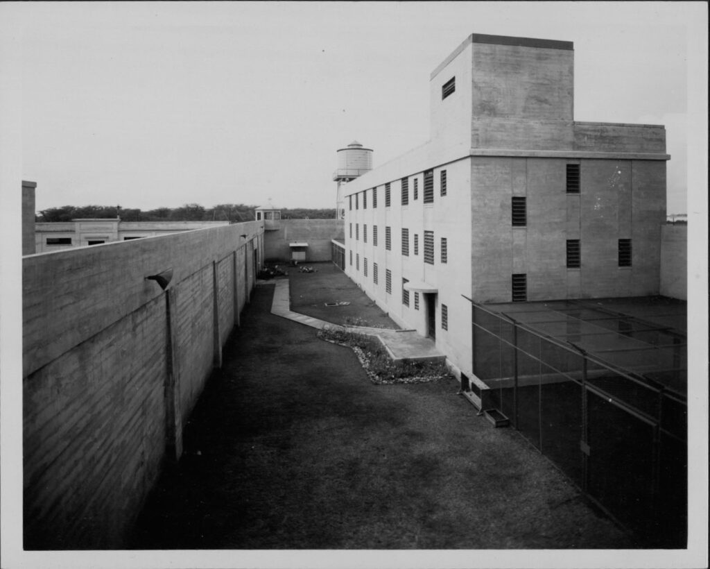 Territorial Penitentiary | Images of Old Hawaiʻi