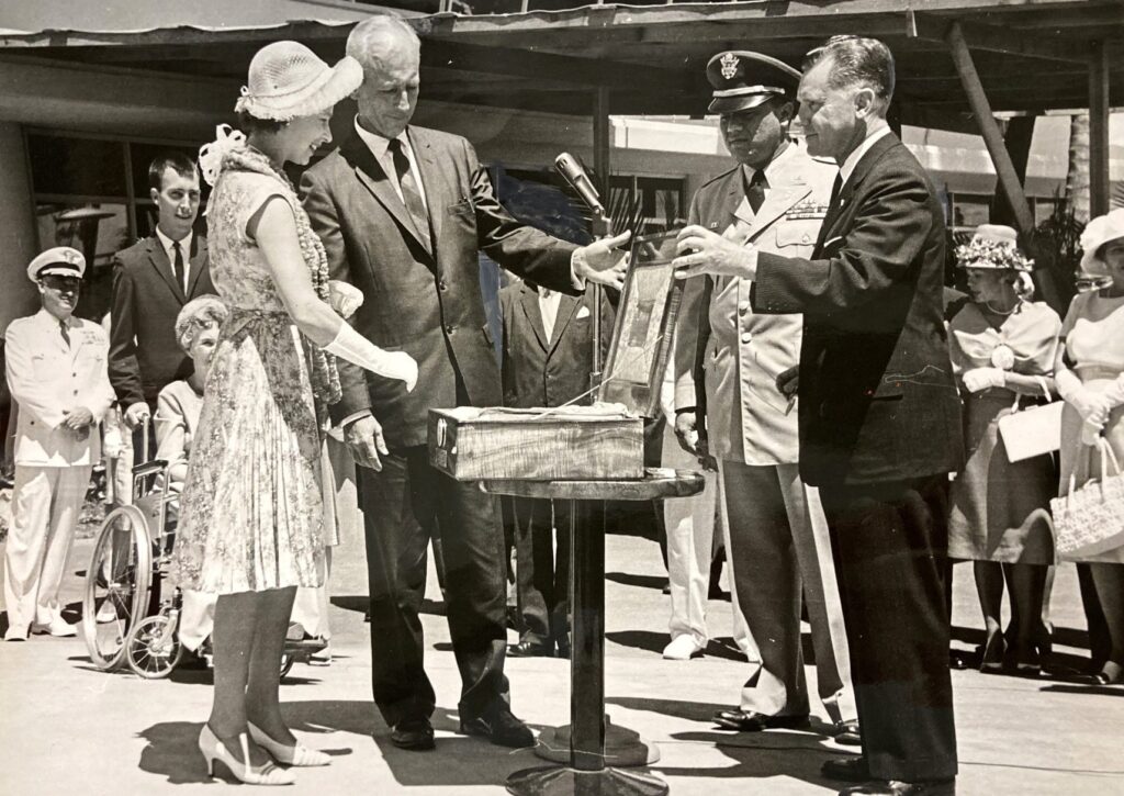 Queen Elizabeth II | Images of Old Hawaiʻi
