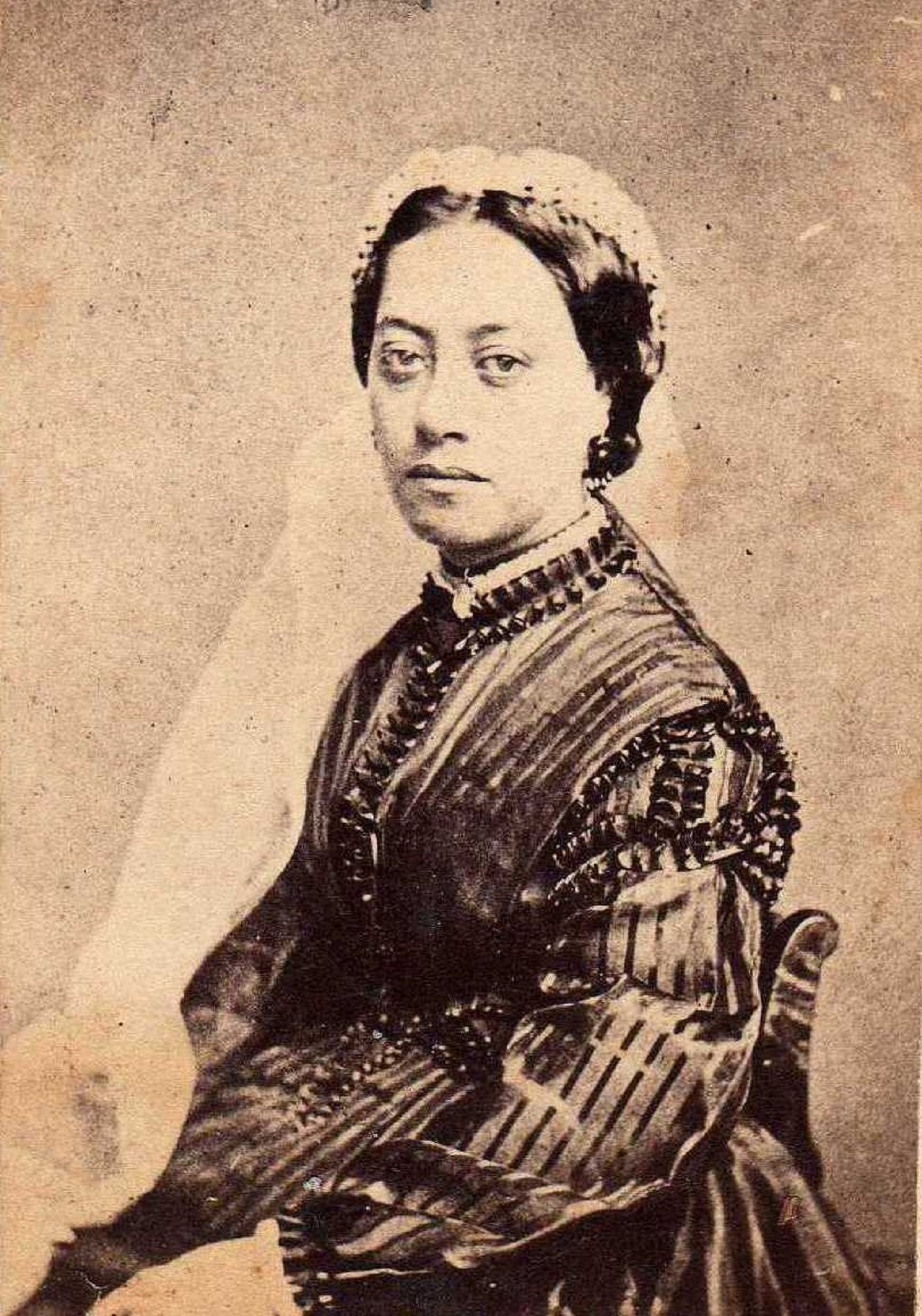 The Lady and Emma | Images of Old Hawaiʻi