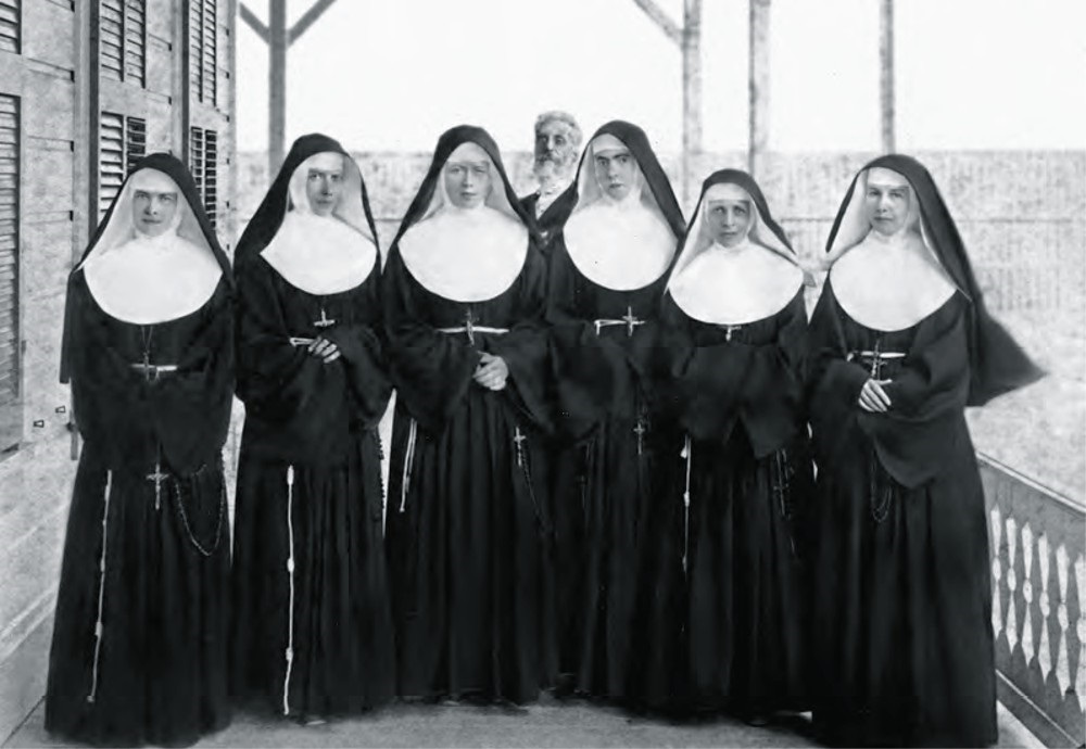 Sisters of Charity | Images of Old Hawaiʻi