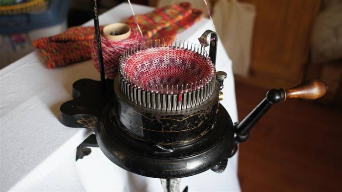 franz-pope-sock-knitting-machine | Images of Old Hawaiʻi